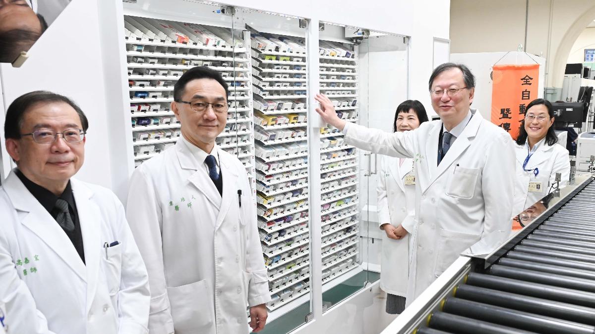 Taiwan hospital unveils automated drug system │ TVBS World Taiwan
